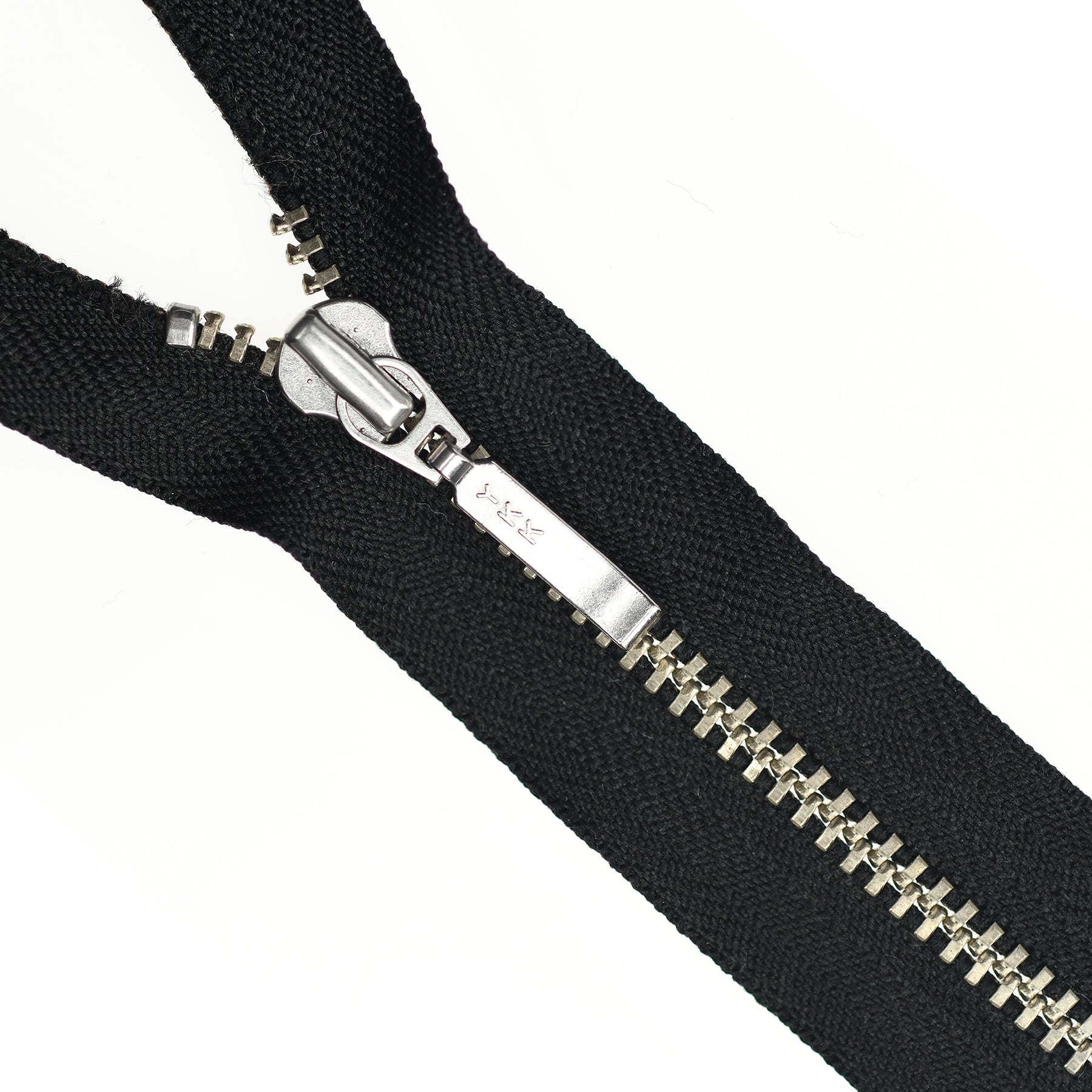YKK METAL CLOSED-END ZIP NO.4.5 NICKEL BOARD-PULL COL 580 BLACK ...
